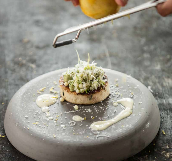 Witte pens Carcasse met fregola, tijm en crème van dragon – Dierendonck